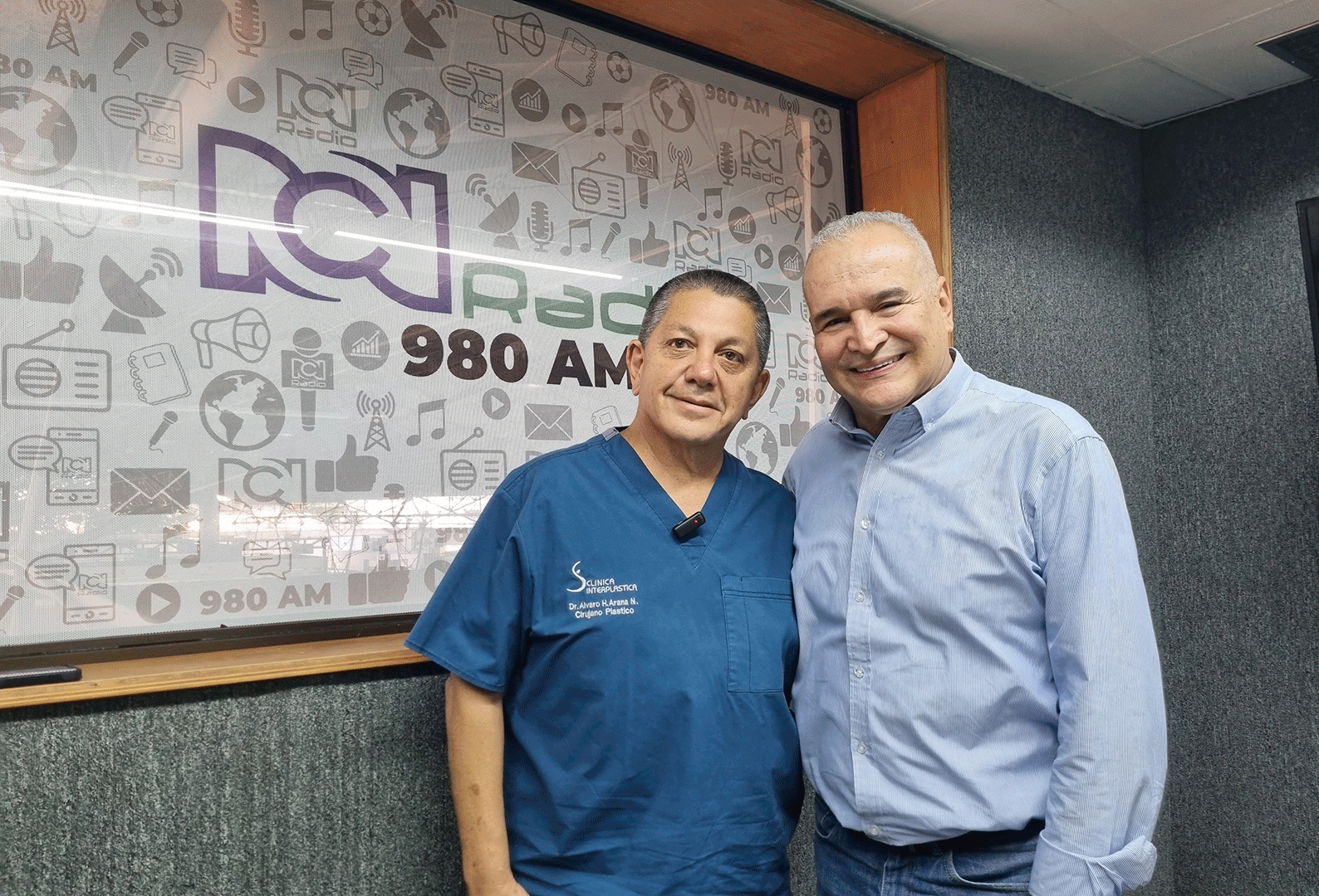 PRESENT IN THE GREAT FORUM COLOMBIANS ABROAD OF FM RCN RADIO. - Asoclicper